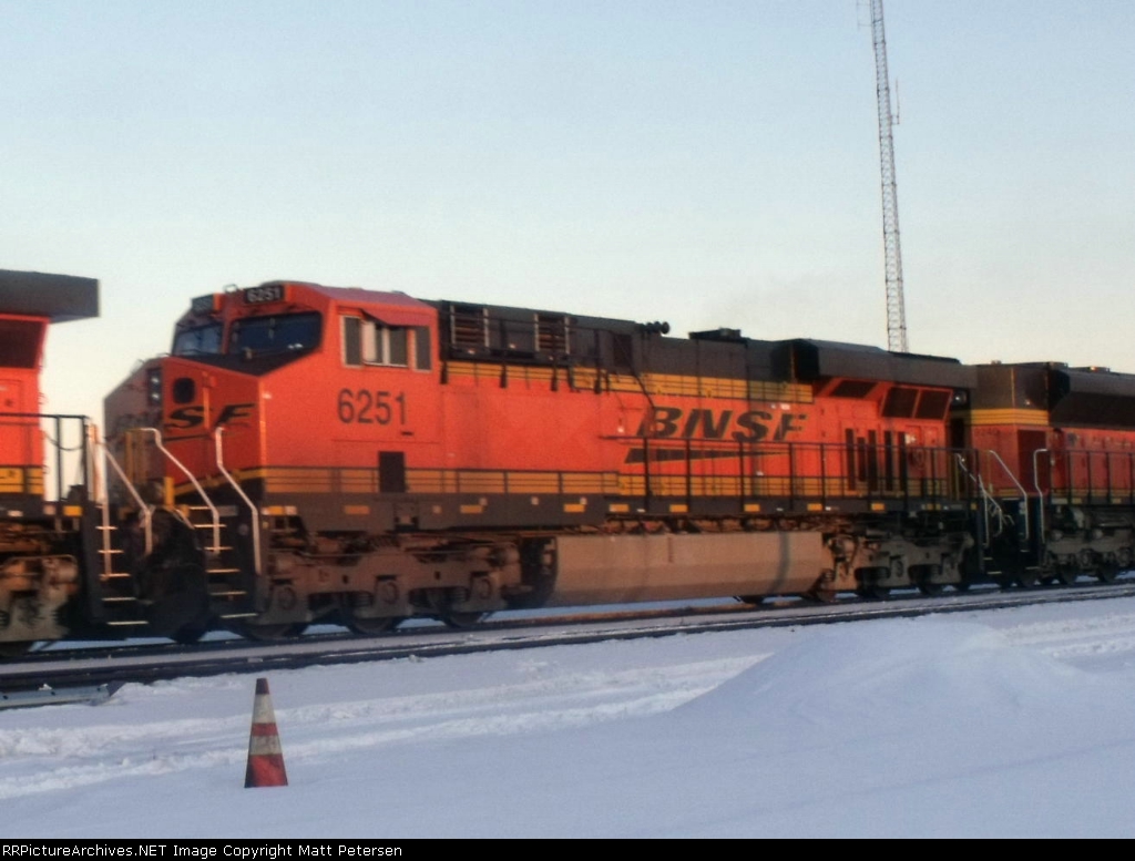 BNSF 6251